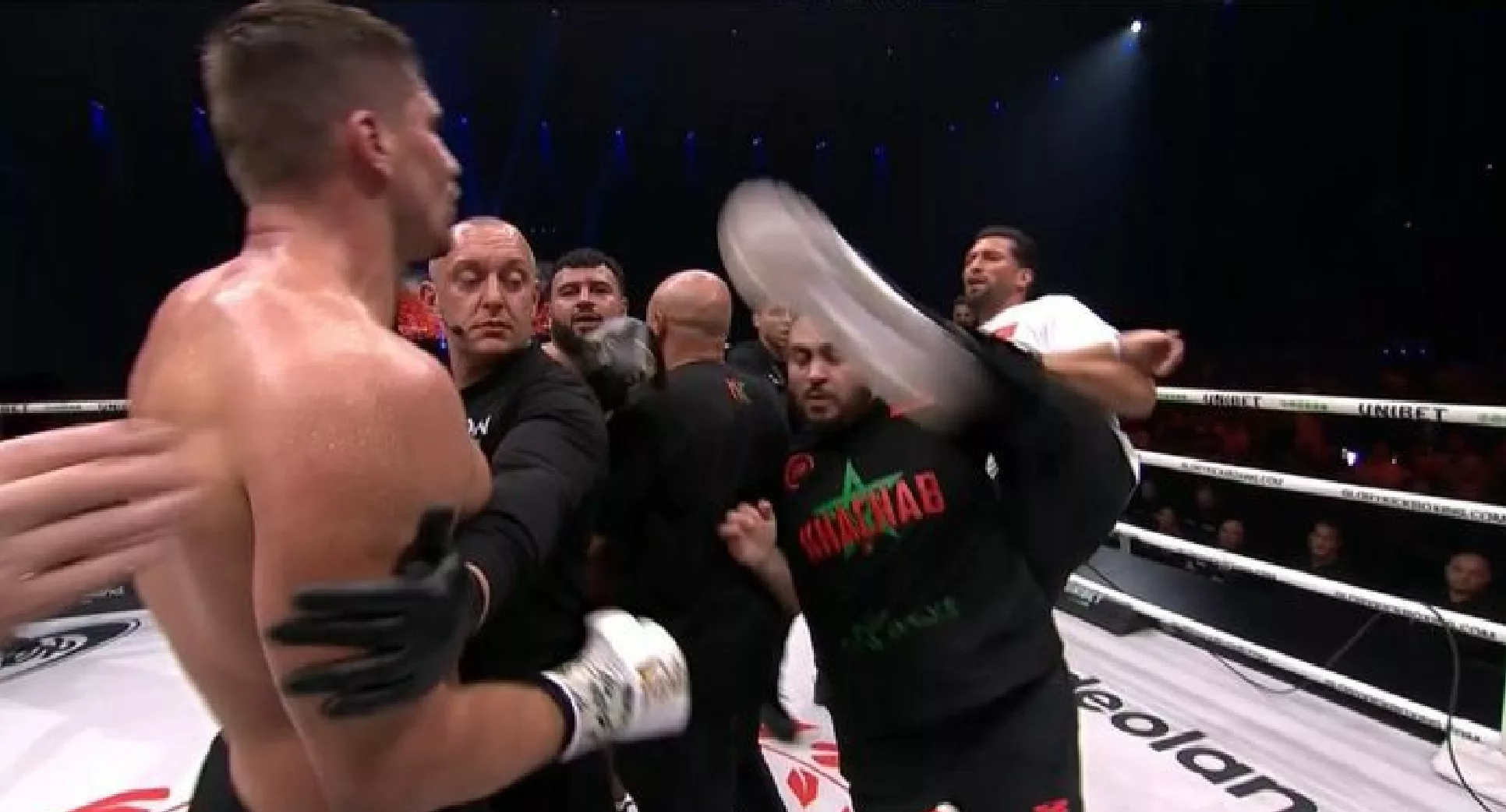 Gigantische gevolgen voor Jamal Ben Sadik na trappen Rico Verhoeven ...