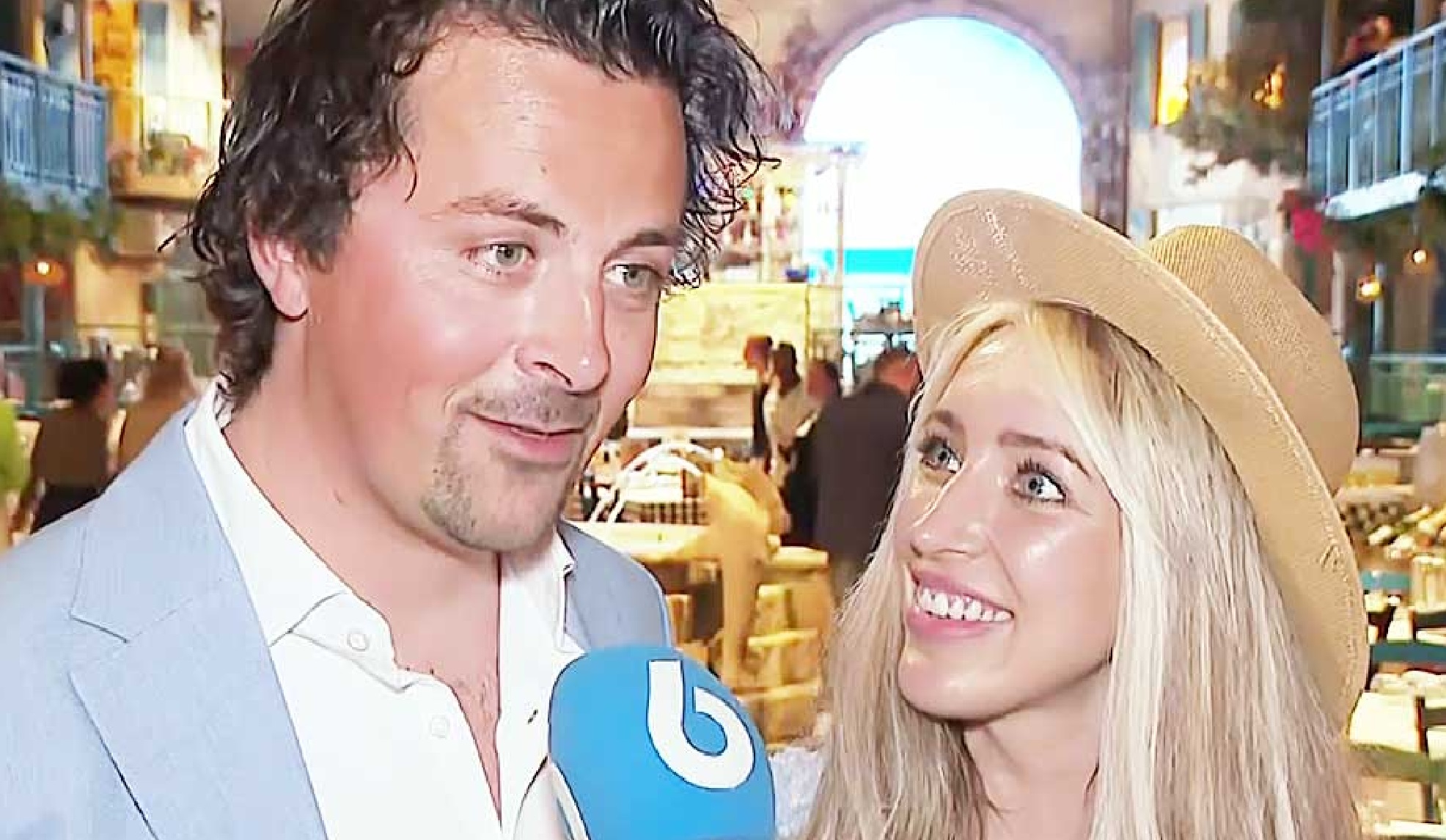 Monique Hansler deelt foto's van de nieuwe vriendin van Mike, zonder ...